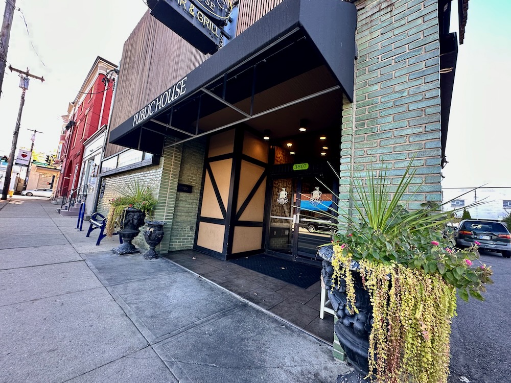 The Public House, It's A Little Bit Of Irish, A Lotta Bit Of Fun. - The ...