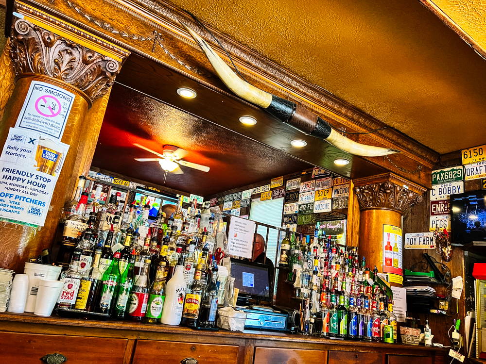 The Friendly Stop Really Lives Up To It's Name! - The Gnarly Gnome